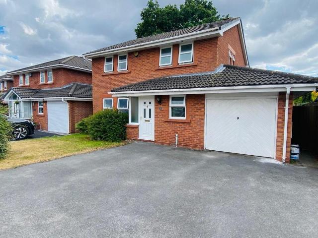 4 bedroom detached house to rent