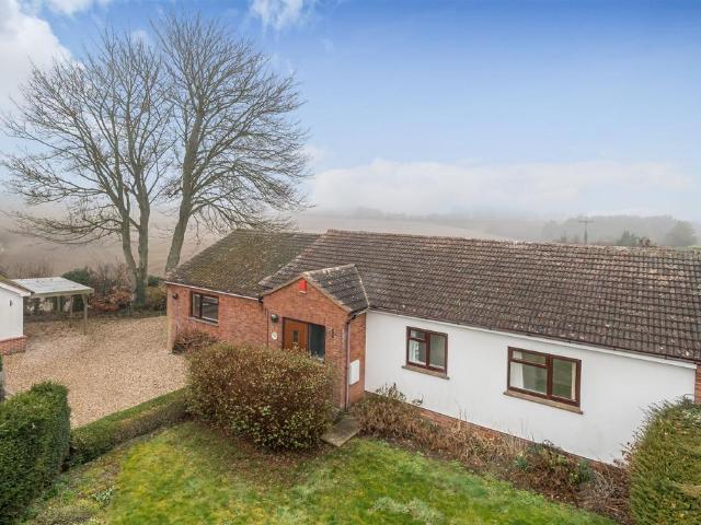 4 bedroom detached house to rent
