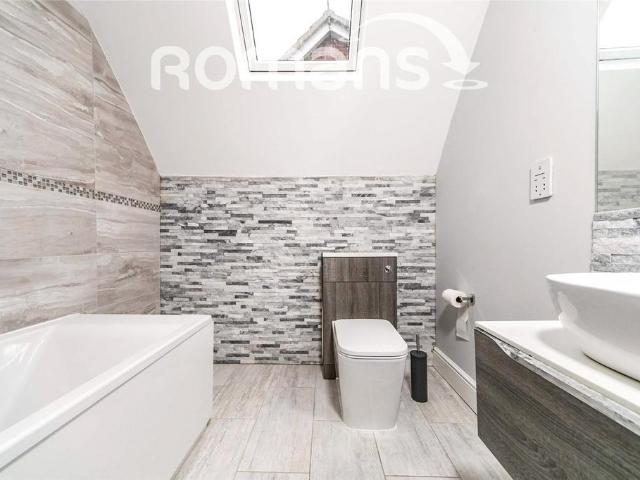 4 bedroom detached house to rent
