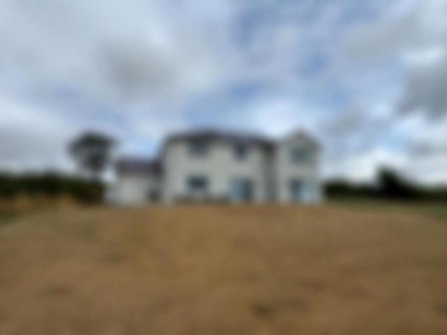 4 bedroom detached house to rent