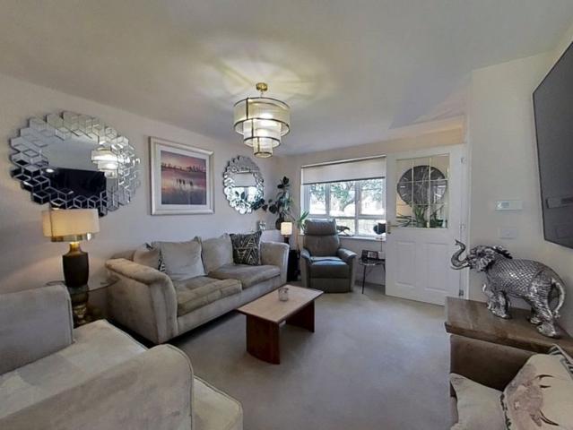 4 bedroom detached house to rent