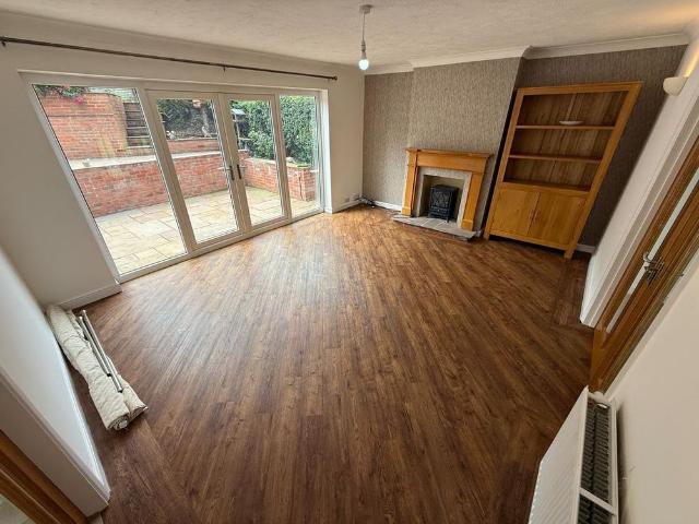 4 bedroom detached house to rent