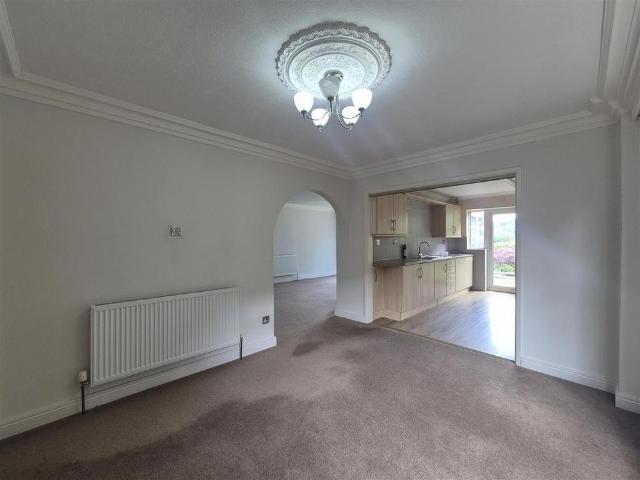 4 bedroom detached house to rent