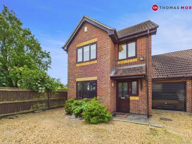 4 bedroom detached house to rent