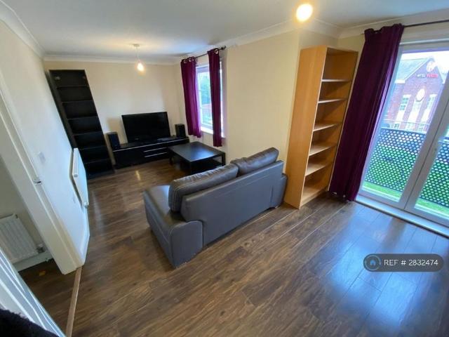 4 bedroom detached house to rent
