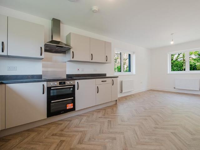 4 bedroom detached house to rent