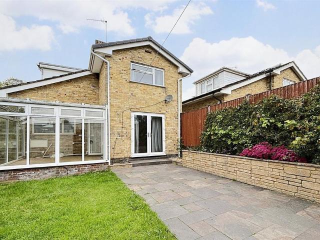 4 bedroom detached house to rent