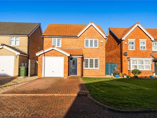 4 bedroom detached house to rent