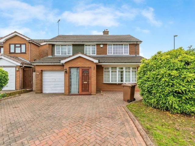 4 bedroom detached house to rent