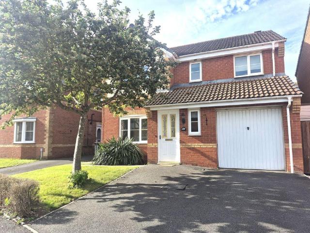 4 bedroom detached house to rent