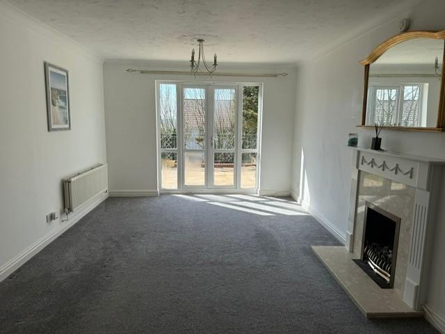 4 bedroom detached house to rent