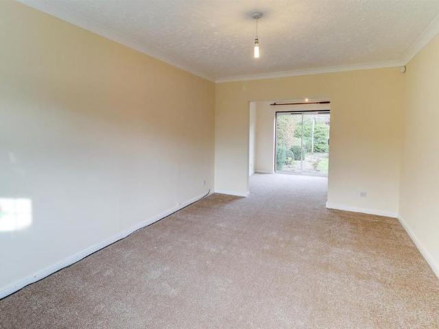 4 bedroom detached house to rent