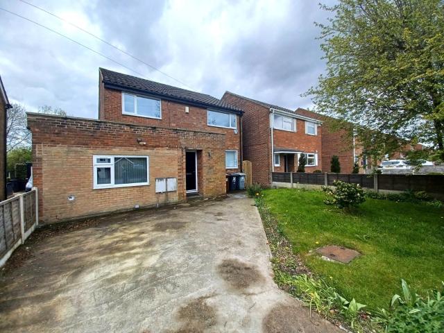 4 bedroom detached house to rent