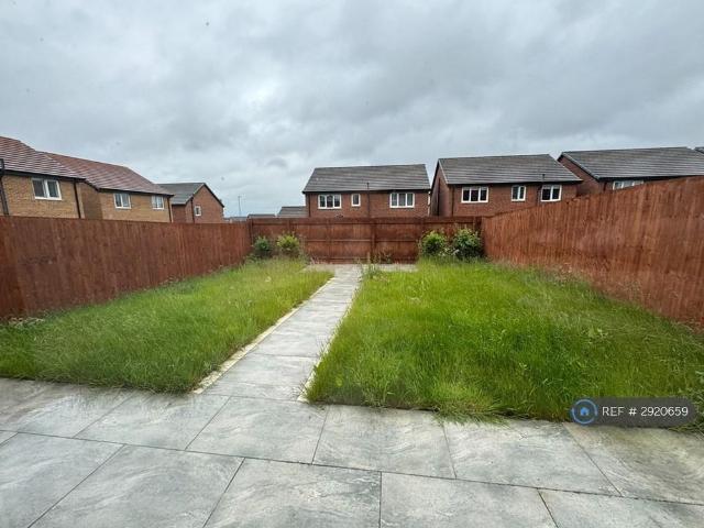 4 bedroom detached house to rent