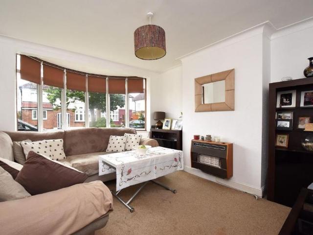4 bedroom detached house to rent