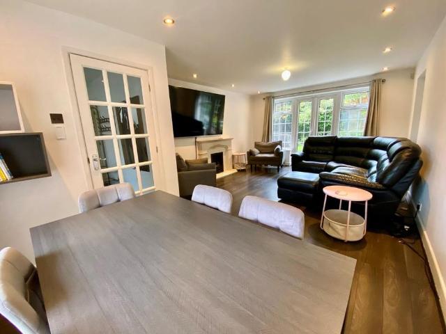 4 bedroom detached house to rent
