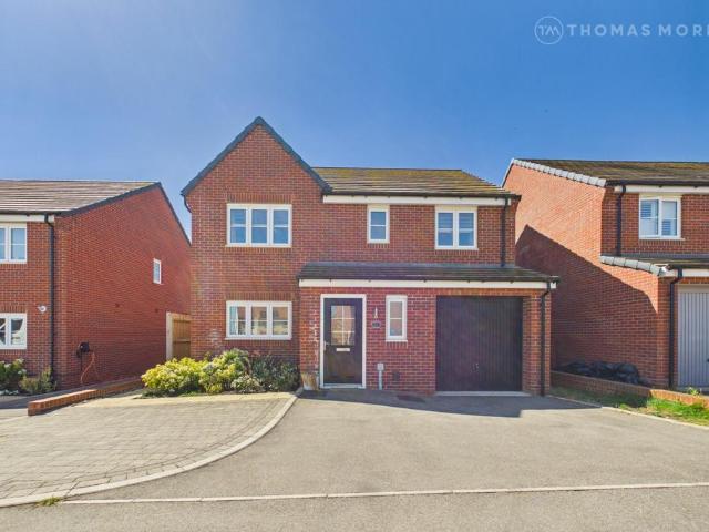 4 bedroom detached house to rent