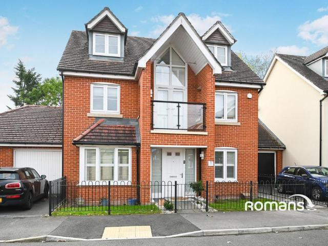 4 bedroom detached house to rent