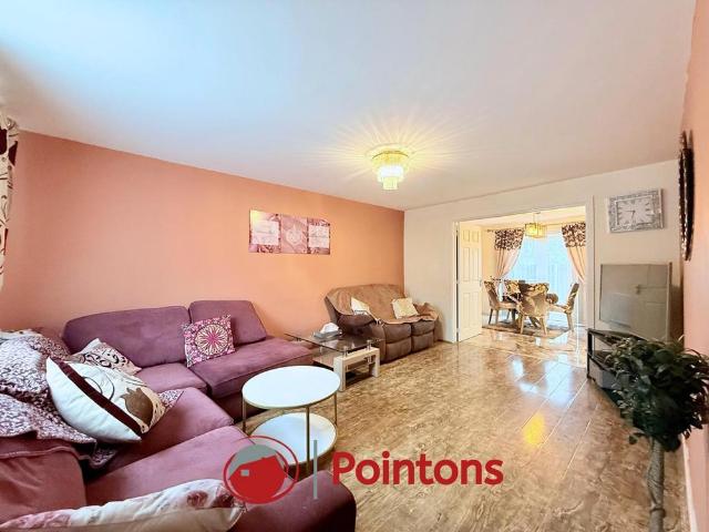 4 bedroom detached house to rent