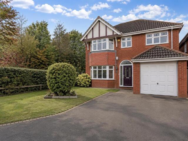 4 bedroom detached house to rent