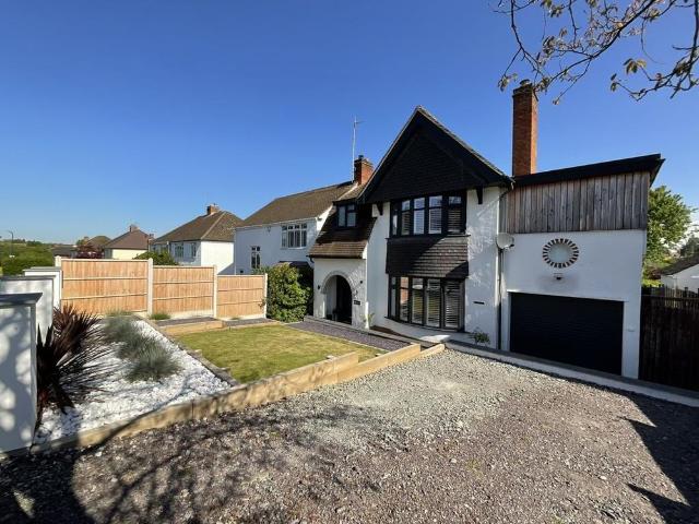 4 bedroom detached house to rent