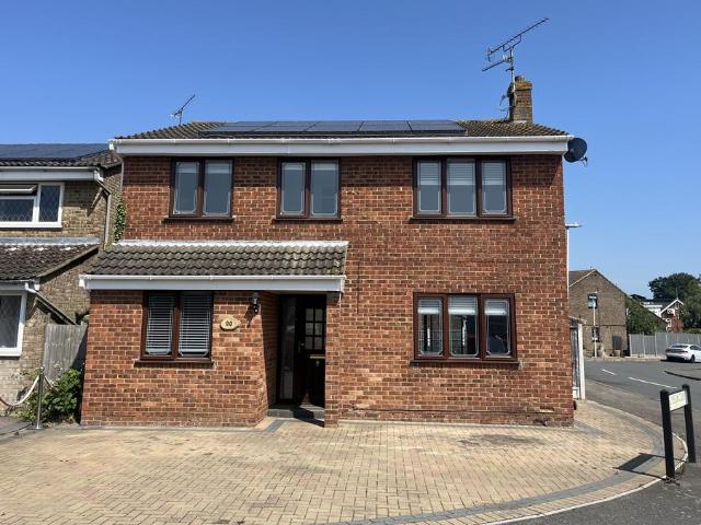 4 bedroom detached house to rent