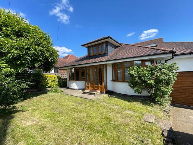 4 bedroom detached house to rent