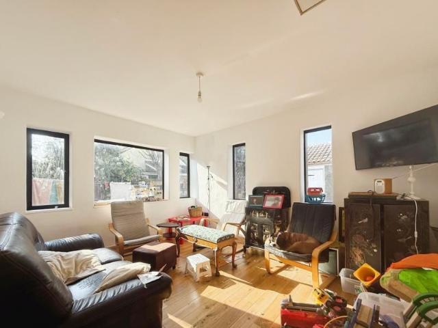 4 bedroom detached house to rent