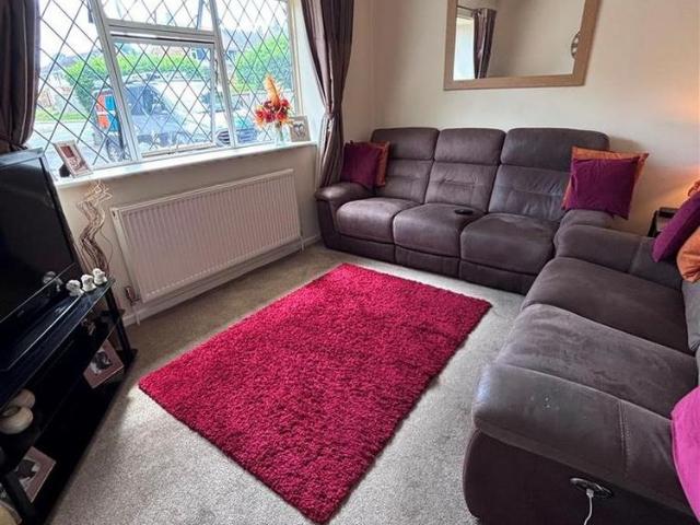 4 bedroom detached house to rent