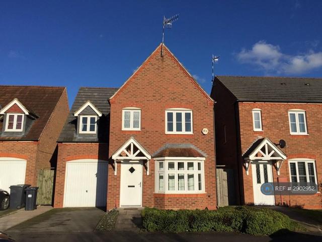 4 bedroom detached house to rent