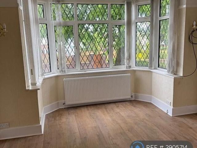 4 bedroom detached house to rent