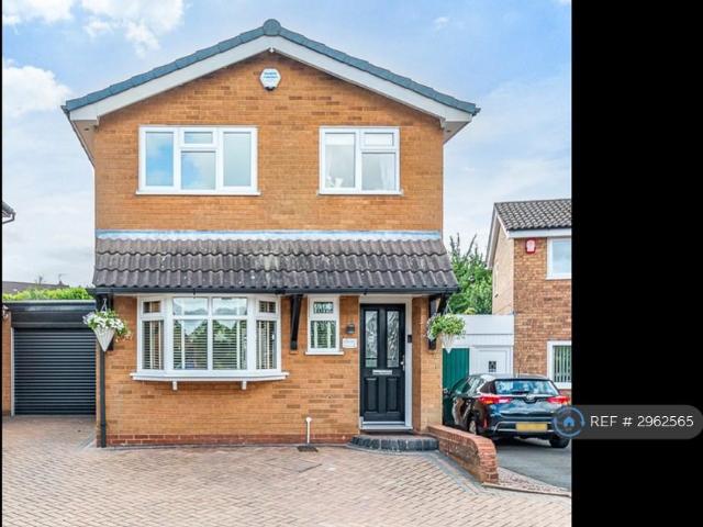4 bedroom detached house to rent