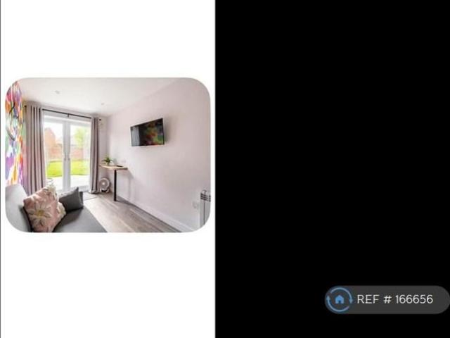 4 bedroom detached house to rent