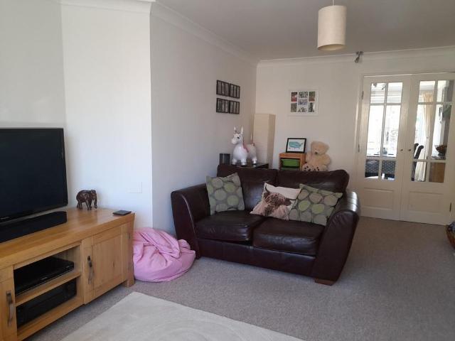 4 bedroom detached house to rent