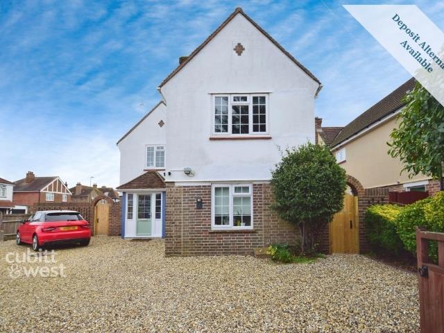 4 bedroom detached house to rent