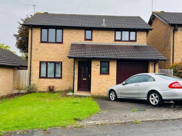 4 bedroom detached house to rent
