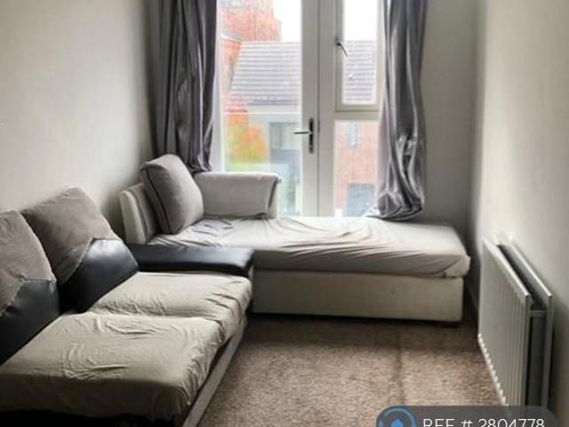 4 bedroom detached house to rent