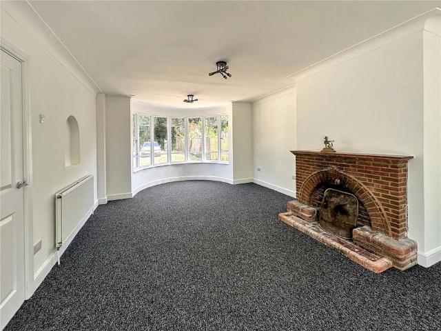 4 bedroom detached house to rent