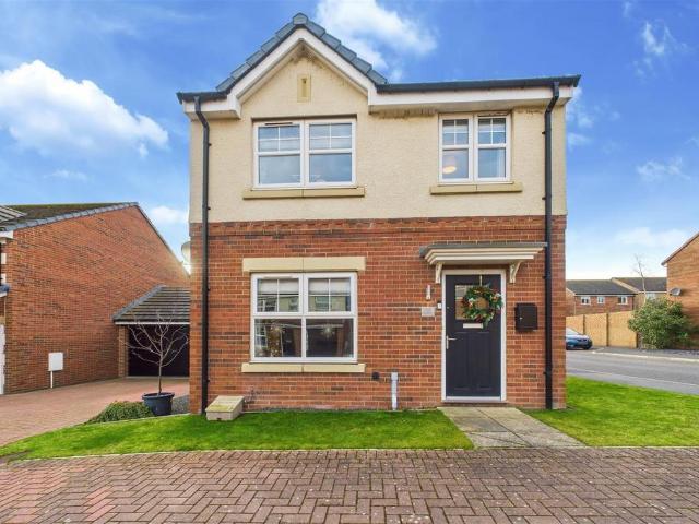 4 bedroom detached house to rent
