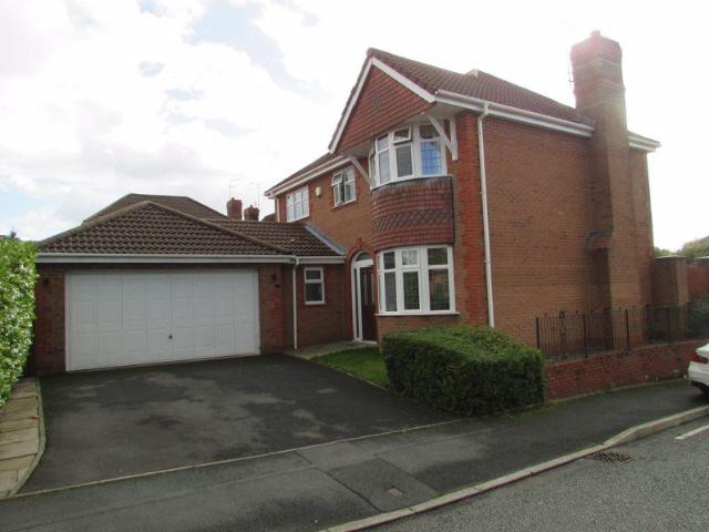 4 bedroom detached house to rent