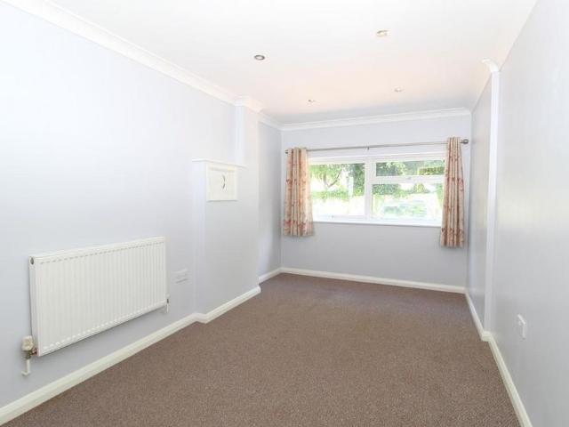 4 bedroom detached house to rent