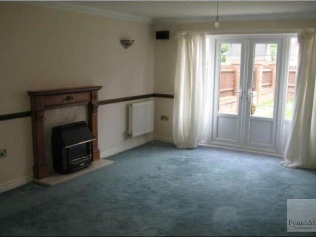 4 bedroom detached house to rent