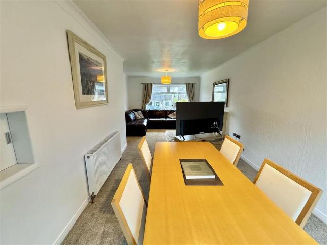 4 bedroom detached house to rent