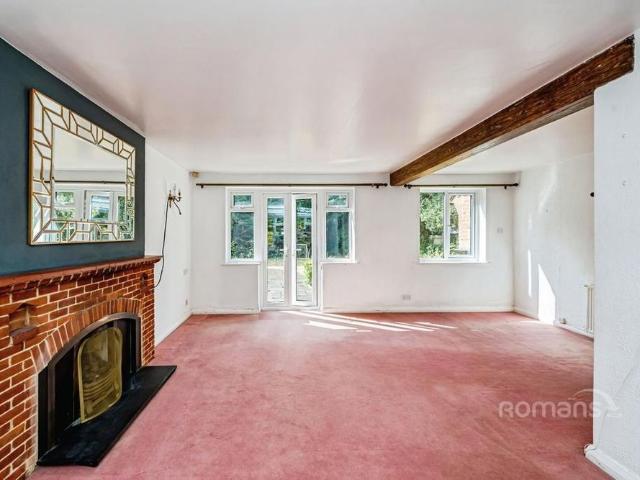 4 bedroom detached house to rent