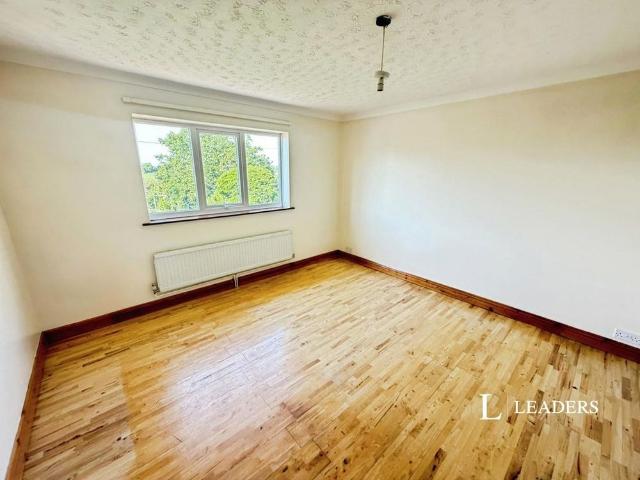 4 bedroom detached house to rent