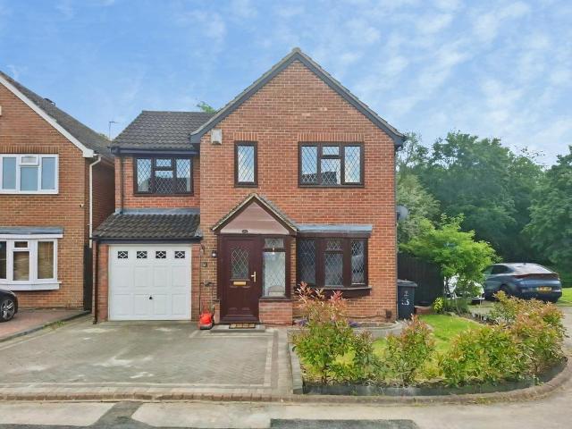 4 bedroom detached house to rent