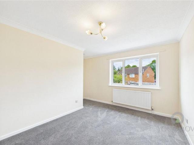 4 bedroom detached house to rent
