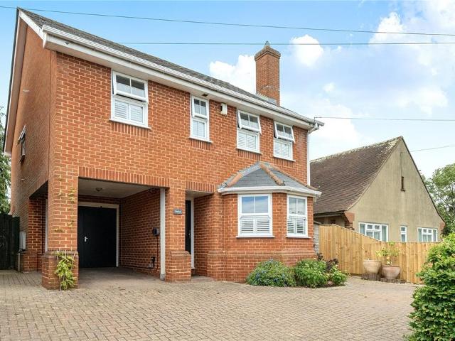 4 bedroom detached house to rent