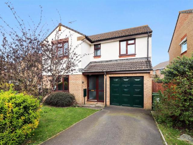 4 bedroom detached house to rent
