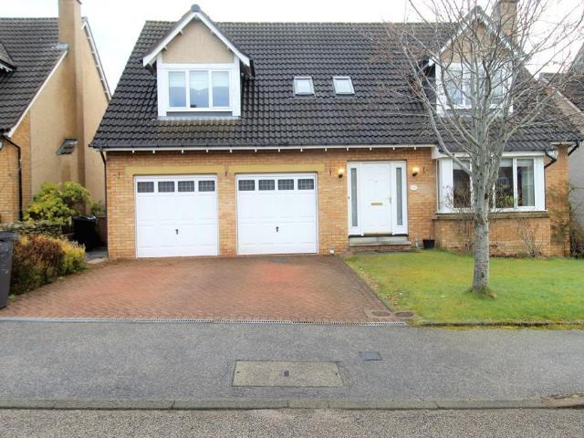 4 bedroom detached house to rent